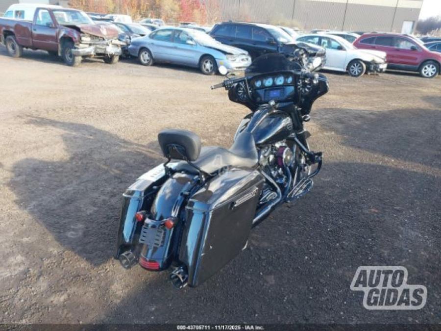 Black Harley-Davidson Street Glide FLHX 0 in Klaipeda, with an engine capacity of 0.00 L and mileage of 0 thousand km for 4550 €, photo 4 on AUTOMOTO.COM.LV