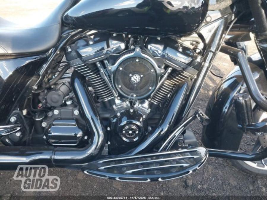 Black Harley-Davidson Street Glide FLHX 0 in Klaipeda, with an engine capacity of 0.00 L and mileage of 0 thousand km for 4550 €, photo 8 on AUTOMOTO.COM.LV