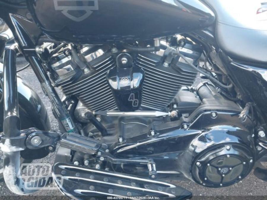 Black Harley-Davidson Street Glide FLHX 0 in Klaipeda, with an engine capacity of 0.00 L and mileage of 0 thousand km for 4550 €, photo 9 on AUTOMOTO.COM.LV