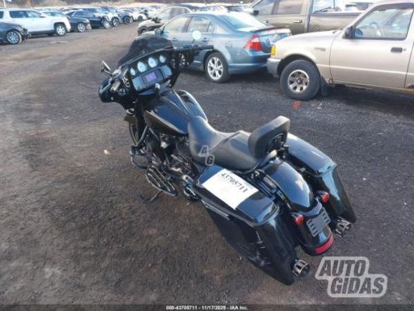 Черный Харли-Девидсон Street Glide FLHX 0 в Клайпеда, объемом двигателя 0.00 л и пробегом 0 тыс. км за 4550 €, фото 3 на AUTOMOTO.COM.LV