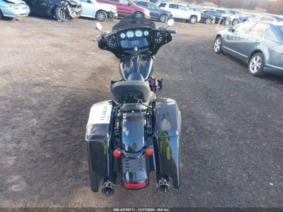 Melns Harley-Davidson Street Glide FLHX 0 Klaipėda, ar dzinēja tilpumu 0.00 L un nobraukumu 0 tūkst. km par 4550 €, foto 7 vietnē AUTOMOTO.COM.LV