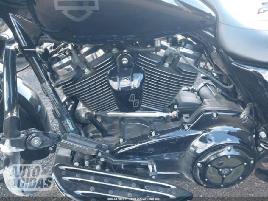 Melns Harley-Davidson Street Glide FLHX 0 Klaipėda, ar dzinēja tilpumu 0.00 L un nobraukumu 0 tūkst. km par 4550 €, foto 10 vietnē AUTOMOTO.COM.LV