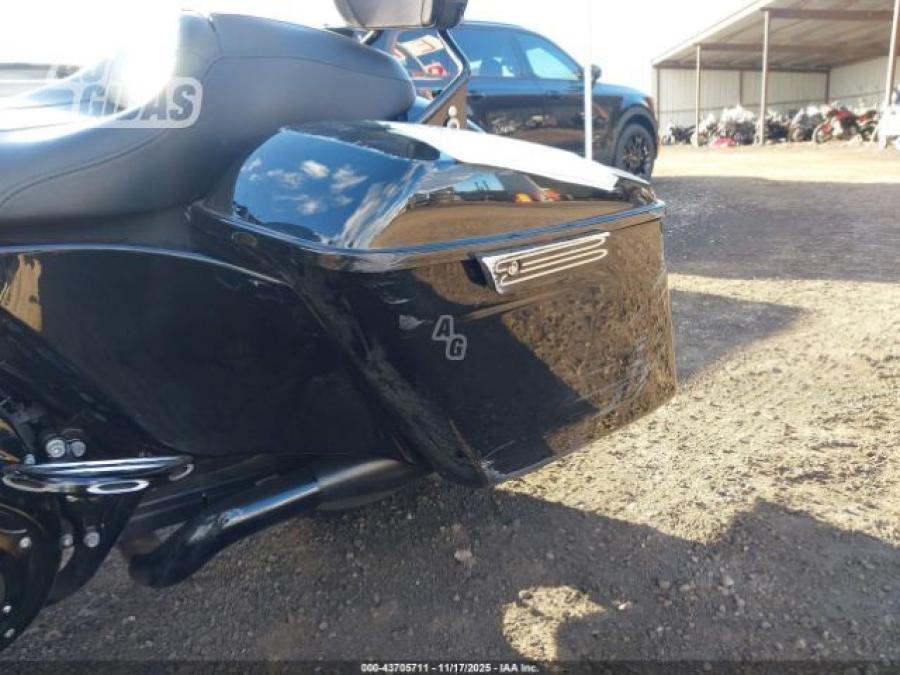 Melns Harley-Davidson Street Glide FLHX 0 Klaipėda, ar dzinēja tilpumu 0.00 L un nobraukumu 0 tūkst. km par 4550 €, foto 17 vietnē AUTOMOTO.COM.LV