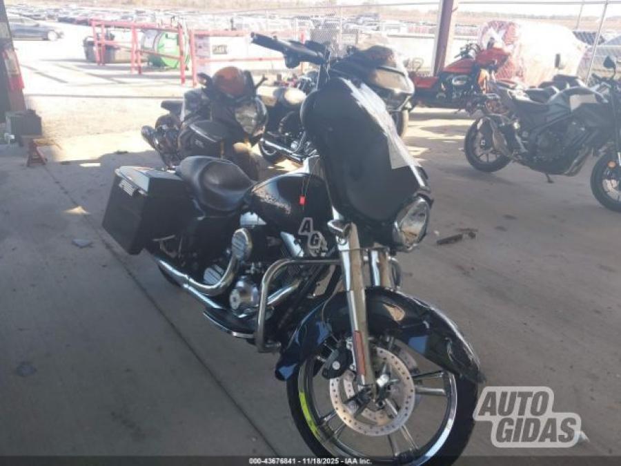 Black Harley-Davidson Street Glide FLHX in Klaipeda, with an engine capacity of 0.00 L and mileage of 0 thousand km for 4000 €, photo 1 on AUTOMOTO.COM.LV