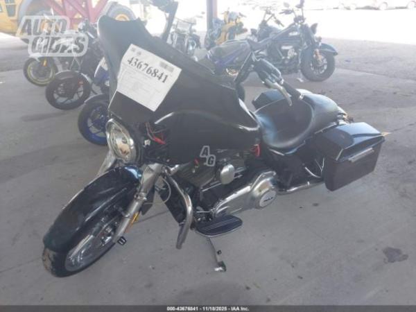 Черный Харли-Девидсон Street Glide FLHX в Клайпеда, объемом двигателя 0.00 л и пробегом 0 тыс. км за 4000 €, фото 2 на AUTOMOTO.COM.LV