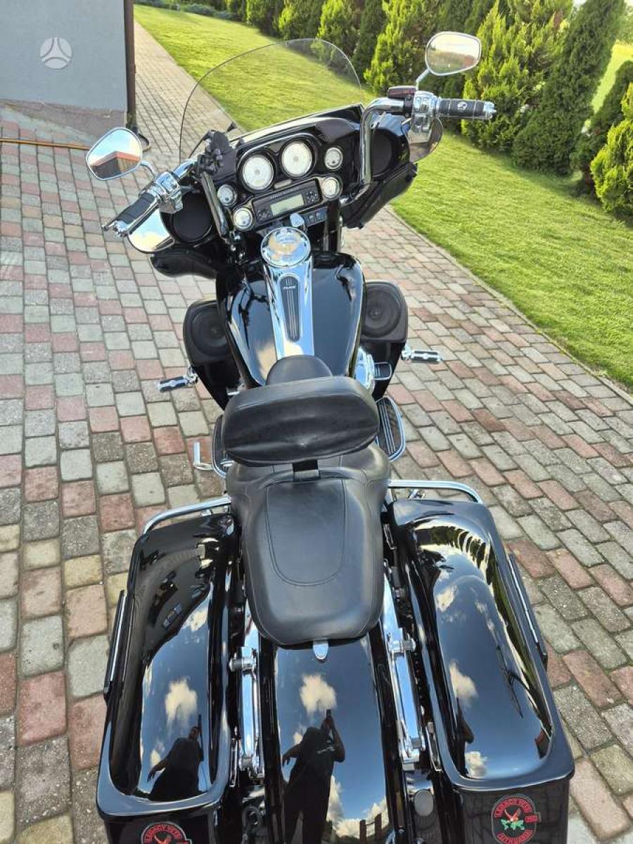 Черный Харли-Девидсон Street Glide FLHX 2012 в Кретинга, объемом двигателя 1.69 л и пробегом 32 тыс. км за 8800 €, фото 8 на AUTOMOTO.COM.LV