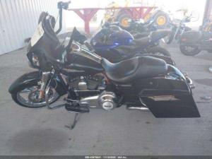 Melns Harley-Davidson Street Glide FLHX 2013 Klaipėda, ar dzinēja tilpumu 1.69 L un nobraukumu 22 tūkst. km par 4000 €, foto 13 vietnē AUTOMOTO.COM.LV