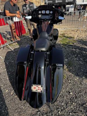 Black Harley-Davidson Street Glide FLHX 2014 in Riga, with an engine capacity of 1.70 L and mileage of 48 thousand km for 12900 €, photo 3 on AUTOMOTO.COM.LV