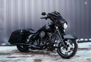 Черный Харли-Девидсон Street Glide FLHX 2015 в Каунас, объемом двигателя 1.69 л и пробегом 137 тыс. км за 11300 €, фото 3 на AUTOMOTO.COM.LV