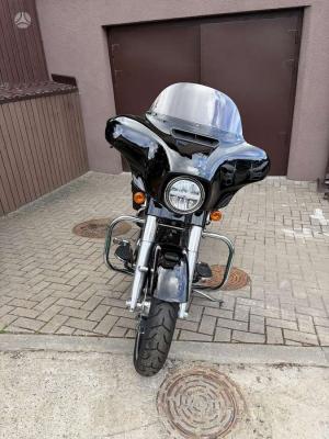 Black Harley-Davidson Street Glide FLHX 2015 in Vilnius, with an engine capacity of 1.69 L and mileage of 36 thousand km for 10450 €, photo  on AUTOMOTO.COM.LV