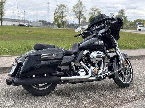 Melns Harley-Davidson Street Glide FLHX 2016 Plungė, ar dzinēja tilpumu 0.00 L un nobraukumu 46 tūkst. km par 10500 €, foto 2 vietnē AUTOMOTO.COM.LV