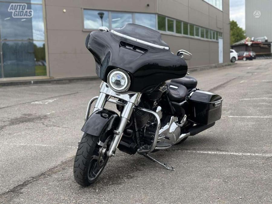 Melns Harley-Davidson Street Glide FLHX 2016 Plungė, ar dzinēja tilpumu 0.00 L un nobraukumu 46 tūkst. km par 10500 €, foto 6 vietnē AUTOMOTO.COM.LV