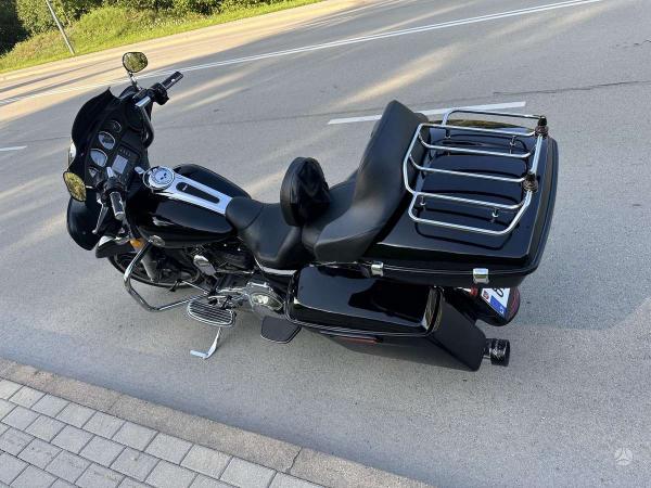 Black Harley-Davidson Street Glide FLHX 2016 in Siauliai, with an engine capacity of 1.75 L and mileage of 28 thousand km for 11600 €, photo 8 on AUTOMOTO.COM.LV