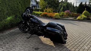 Black Harley-Davidson Street Glide FLHX 2017 in Vilnius, with an engine capacity of 1.75 L and mileage of 57 thousand km for 14000 €, photo 7 on AUTOMOTO.COM.LV