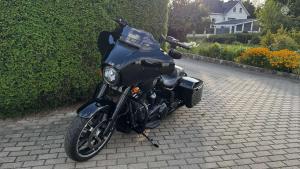 Black Harley-Davidson Street Glide FLHX 2017 in Vilnius, with an engine capacity of 1.75 L and mileage of 57 thousand km for 14000 €, photo 12 on AUTOMOTO.COM.LV