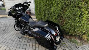 Black Harley-Davidson Street Glide FLHX 2017 in Vilnius, with an engine capacity of 1.75 L and mileage of 57 thousand km for 14000 €, photo 13 on AUTOMOTO.COM.LV