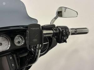 Black Harley-Davidson Street Glide FLHX 2017 in Vilnius, with an engine capacity of 1.75 L and mileage of 16 thousand km for 17300 €, photo 15 on AUTOMOTO.COM.LV
