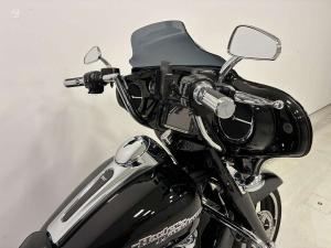 Black Harley-Davidson Street Glide FLHX 2017 in Vilnius, with an engine capacity of 1.75 L and mileage of 16 thousand km for 17300 €, photo 20 on AUTOMOTO.COM.LV