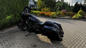 Black Harley-Davidson Street Glide FLHX 2017 in Vilnius, with an engine capacity of 1.75 L and mileage of 57 thousand km for 13700 €, photo 10 on AUTOMOTO.COM.LV