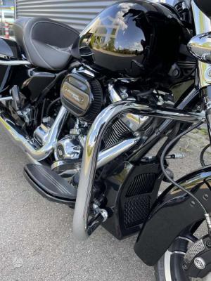 Melns Harley-Davidson Street Glide FLHX 2017 Kretinga, ar dzinēja tilpumu 1.75 L un nobraukumu 0 tūkst. km par 8699 €, foto 9 vietnē AUTOMOTO.COM.LV