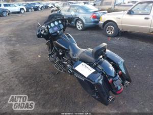 Melns Harley-Davidson Street Glide FLHX 2019 Klaipėda, ar dzinēja tilpumu 1.75 L un nobraukumu 6 tūkst. km par 4550 €, foto 3 vietnē AUTOMOTO.COM.LV