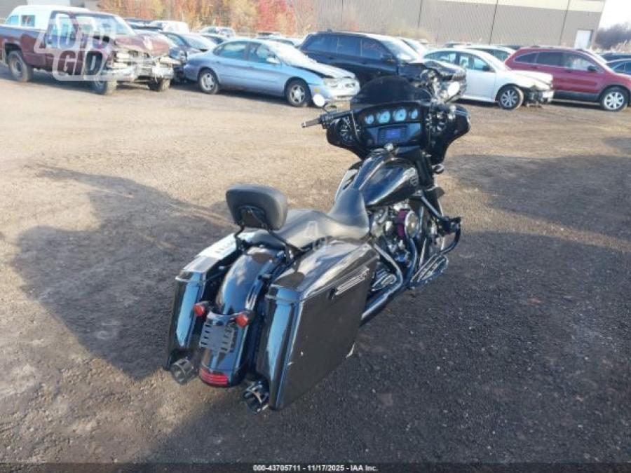 Melns Harley-Davidson Street Glide FLHX 2019 Klaipėda, ar dzinēja tilpumu 1.75 L un nobraukumu 6 tūkst. km par 4550 €, foto 4 vietnē AUTOMOTO.COM.LV