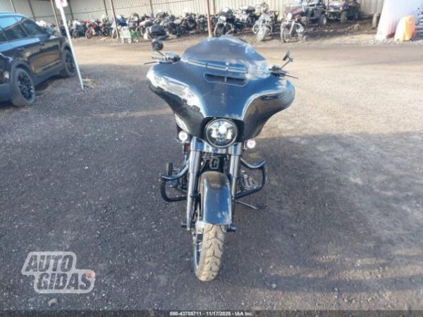 Melns Harley-Davidson Street Glide FLHX 2019 Klaipėda, ar dzinēja tilpumu 1.75 L un nobraukumu 6 tūkst. km par 4550 €, foto 5 vietnē AUTOMOTO.COM.LV