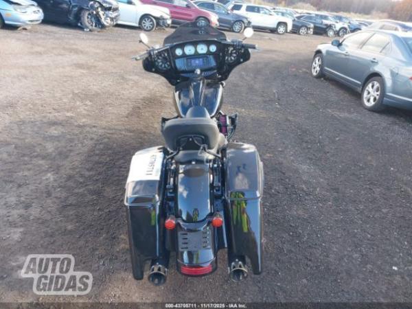 Melns Harley-Davidson Street Glide FLHX 2019 Klaipėda, ar dzinēja tilpumu 1.75 L un nobraukumu 6 tūkst. km par 4550 €, foto 6 vietnē AUTOMOTO.COM.LV