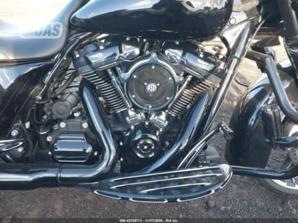 Melns Harley-Davidson Street Glide FLHX 2019 Klaipėda, ar dzinēja tilpumu 1.75 L un nobraukumu 6 tūkst. km par 4550 €, foto 8 vietnē AUTOMOTO.COM.LV