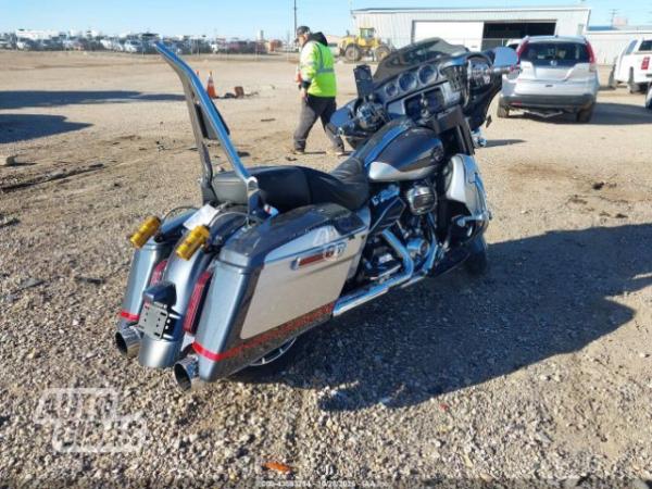 Melns Harley-Davidson Street Glide FLHX 2019 Klaipėda, ar dzinēja tilpumu 1.92 L un nobraukumu 14 tūkst. km par 10200 €, foto 4 vietnē AUTOMOTO.COM.LV