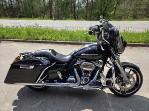 Black Harley-Davidson Street Glide FLHX 2020 in Utena, with an engine capacity of 1.80 L and mileage of 21 thousand km for 18000 €, photo  on AUTOMOTO.COM.LV