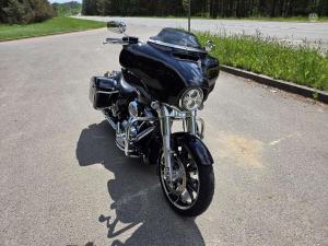 Black Harley-Davidson Street Glide FLHX 2020 in Utena, with an engine capacity of 1.80 L and mileage of 21 thousand km for 18000 €, photo 3 on AUTOMOTO.COM.LV