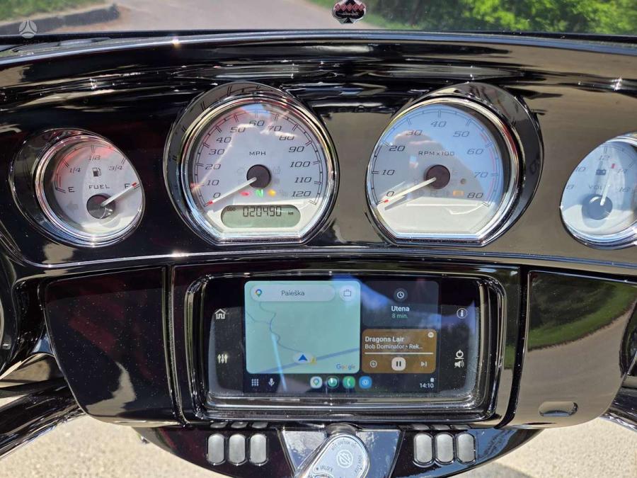 Black Harley-Davidson Street Glide FLHX 2020 in Utena, with an engine capacity of 1.80 L and mileage of 21 thousand km for 18000 €, photo 11 on AUTOMOTO.COM.LV