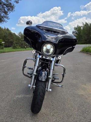Black Harley-Davidson Street Glide FLHX 2020 in Utena, with an engine capacity of 1.80 L and mileage of 21 thousand km for 18000 €, photo 14 on AUTOMOTO.COM.LV