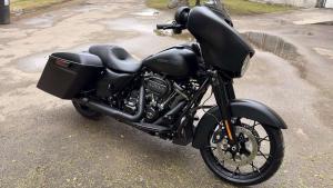 Black Harley-Davidson Street Glide FLHX 2022 in Siauliai, with an engine capacity of 1.90 L and mileage of 4 thousand km for 16900 €, photo 8 on AUTOMOTO.COM.LV