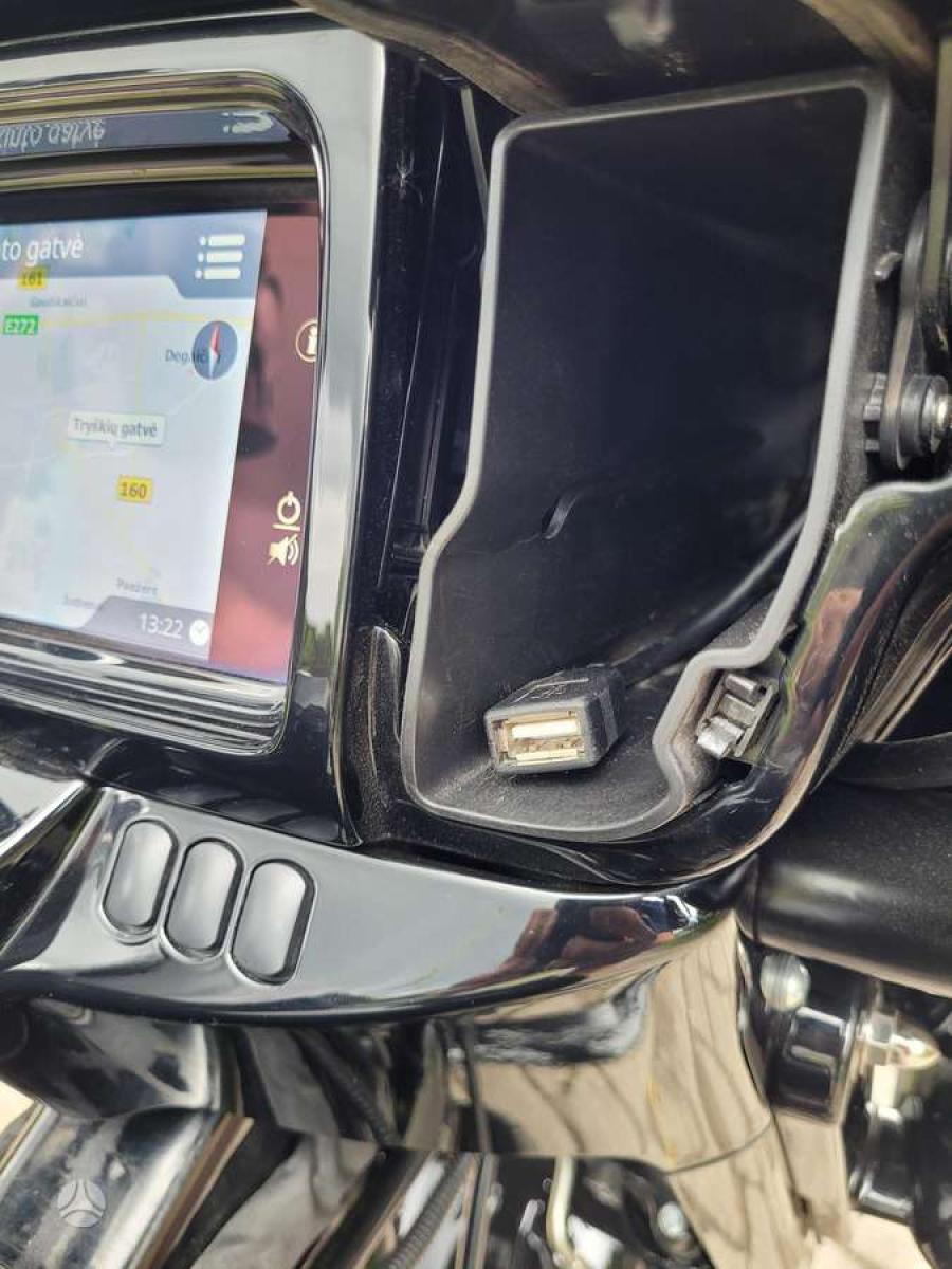 Черный Харли-Девидсон Street Glide FLHX 2022 в Тельшяй, объемом двигателя 1.75 л и пробегом 9 тыс. км за 16500 €, фото 21 на AUTOMOTO.COM.LV