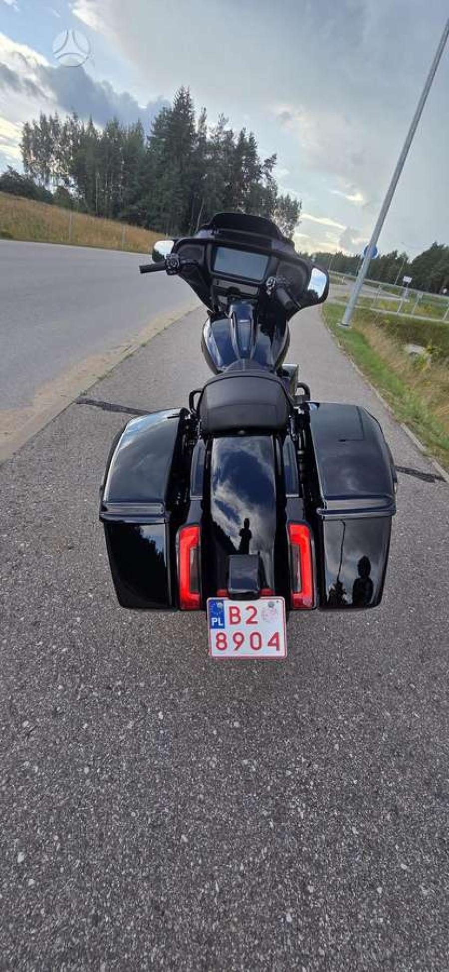 Black Harley-Davidson Street Glide FLHX 2024 in Vilnius, with an engine capacity of 2.00 L and mileage of 3 thousand km for 21500 €, photo 4 on AUTOMOTO.COM.LV