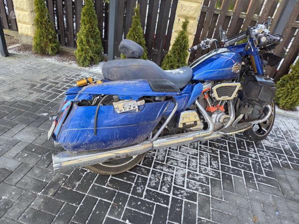 Blue Harley-Davidson Street Glide FLHX 2025 in Kaunas, with an engine capacity of 1.90 L and mileage of 5 thousand km for 21000 €, photo 3 on AUTOMOTO.COM.LV