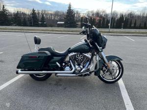 Green Harley-Davidson Street Glide FLHX 2014 in Klaipeda, with an engine capacity of 1.69 L and mileage of 26 thousand km for 11450 €, photo 4 on AUTOMOTO.COM.LV