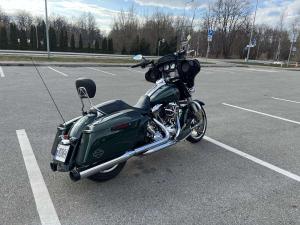 Green Harley-Davidson Street Glide FLHX 2014 in Klaipeda, with an engine capacity of 1.69 L and mileage of 26 thousand km for 11450 €, photo 6 on AUTOMOTO.COM.LV