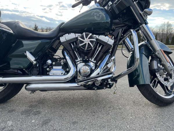 Зеленый Харли-Девидсон Street Glide FLHX 2014 в Клайпеда, объемом двигателя 1.69 л и пробегом 26 тыс. км за 11450 €, фото 8 на AUTOMOTO.COM.LV
