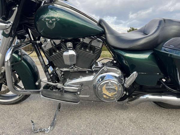 Зеленый Харли-Девидсон Street Glide FLHX 2014 в Клайпеда, объемом двигателя 1.69 л и пробегом 26 тыс. км за 11450 €, фото 9 на AUTOMOTO.COM.LV