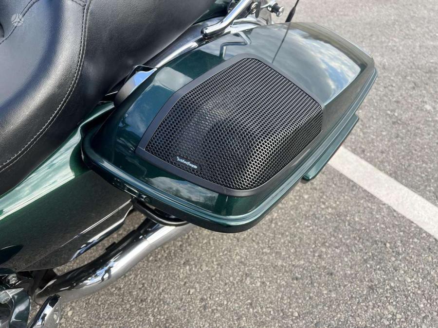 Green Harley-Davidson Street Glide FLHX 2014 in Klaipeda, with an engine capacity of 1.69 L and mileage of 26 thousand km for 11450 €, photo 12 on AUTOMOTO.COM.LV