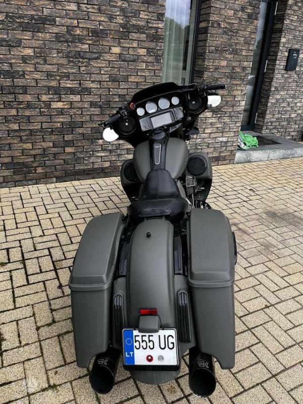 Зеленый Харли-Девидсон Street Glide FLHX 2019 в Тракай, объемом двигателя 1.87 л и пробегом 20 тыс. км за 15000 €, фото 4 на AUTOMOTO.COM.LV
