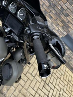 Зеленый Харли-Девидсон Street Glide FLHX 2019 в Тракай, объемом двигателя 1.87 л и пробегом 20 тыс. км за 15000 €, фото 8 на AUTOMOTO.COM.LV