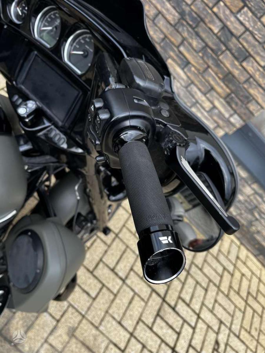 Зеленый Харли-Девидсон Street Glide FLHX 2019 в Тракай, объемом двигателя 1.87 л и пробегом 20 тыс. км за 15000 €, фото 8 на AUTOMOTO.COM.LV