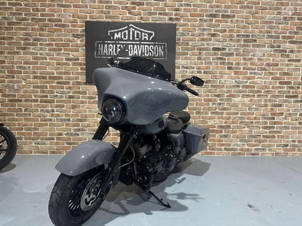 Grey Harley-Davidson Street Glide FLHX 2013 in Kaunas, with an engine capacity of 1.69 L and mileage of 63 thousand km for 13333 €, photo 2 on AUTOMOTO.COM.LV