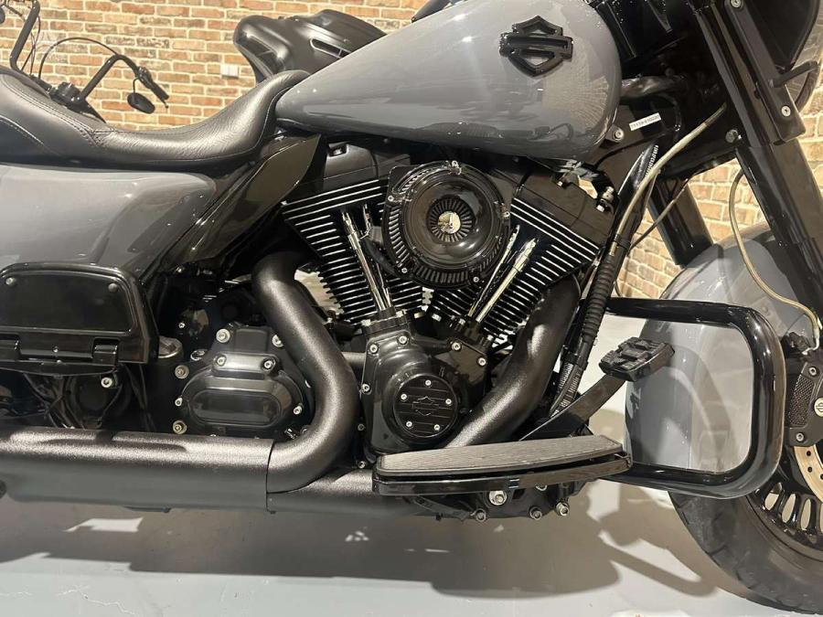Pelēks Harley-Davidson Street Glide FLHX 2013 Kauņa, ar dzinēja tilpumu 1.69 L un nobraukumu 63 tūkst. km par 13333 €, foto 9 vietnē AUTOMOTO.COM.LV