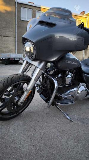 Pelēks Harley-Davidson Street Glide FLHX 2014 Klaipėda, ar dzinēja tilpumu 1.70 L un nobraukumu 71 tūkst. km par 6900 €, foto 3 vietnē AUTOMOTO.COM.LV