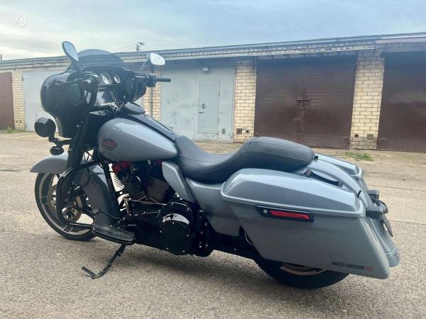 Серый Харли-Девидсон Street Glide FLHX 2016 в Каунас, объемом двигателя 1.70 л и пробегом 13 тыс. км за 14500 €, фото 6 на AUTOMOTO.COM.LV